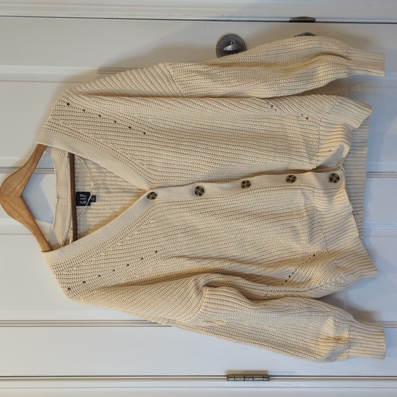 GAP | Sweaters | Gap Ladies Loose Fit Cream Cardigan Size M 0 Cotton ...